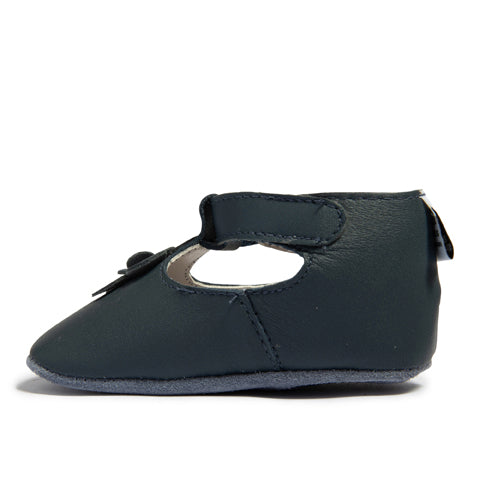 TAKE MY HAND – Shooshoos SA